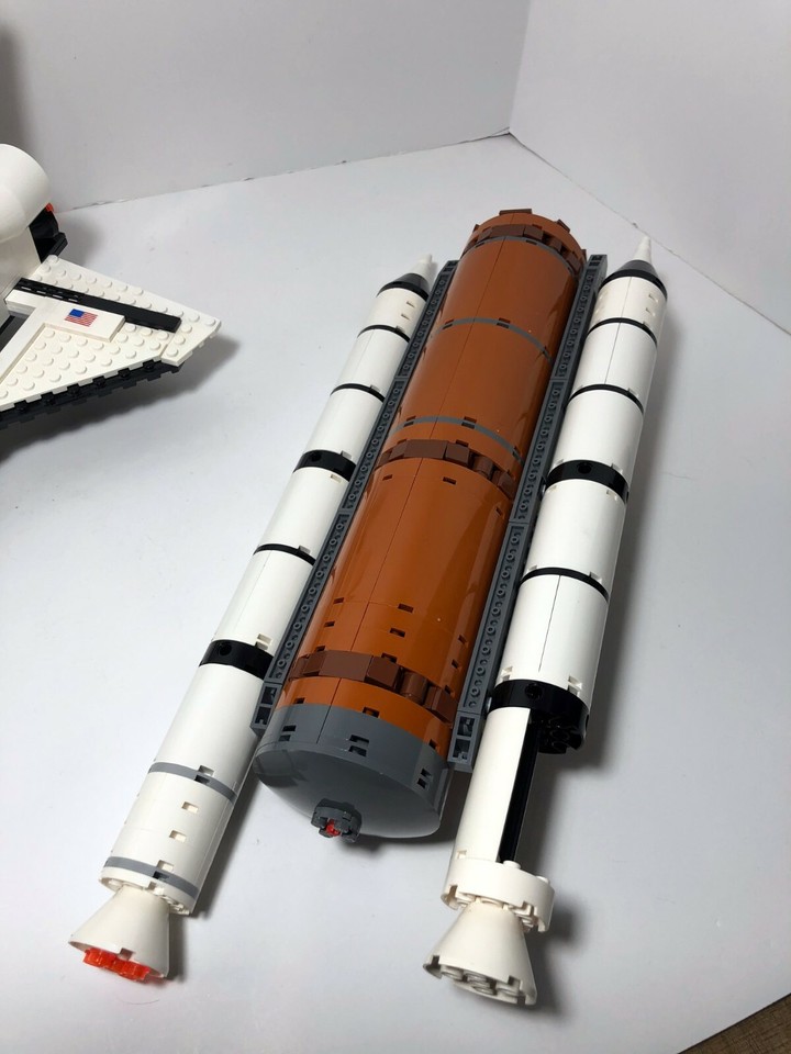 LEGO Sculptures: Shuttle Expedition 10231 - Retired (2011) Shuttle and ...