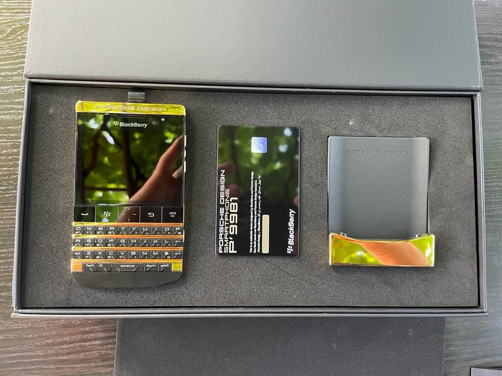 BlackBerry Porsche Design P9981 24k GOLD EDITION,full pack ...