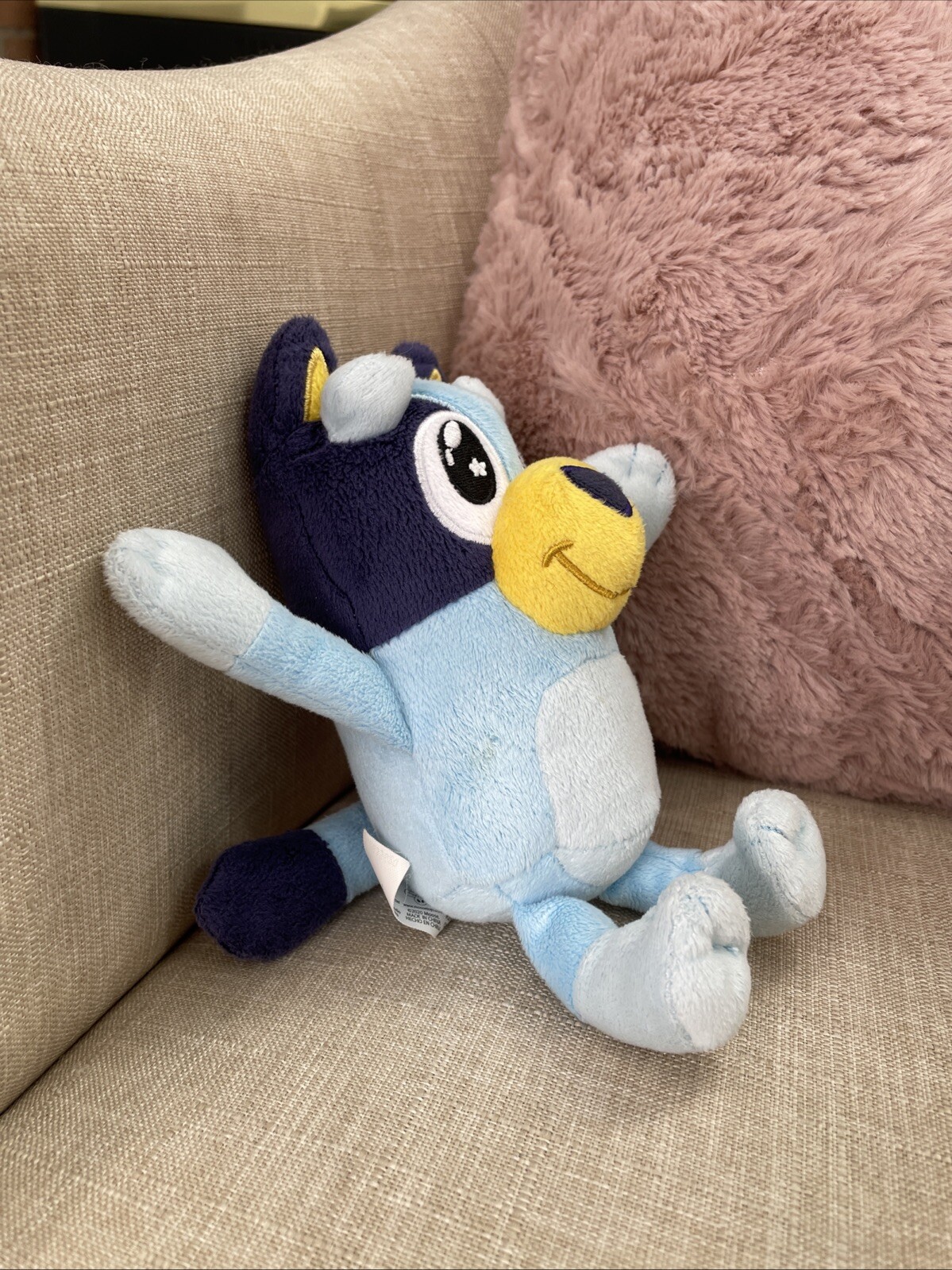 Ludo Studio Bluey & Friends Starry Eyes Please Face Plush Blue Stuffed ...
