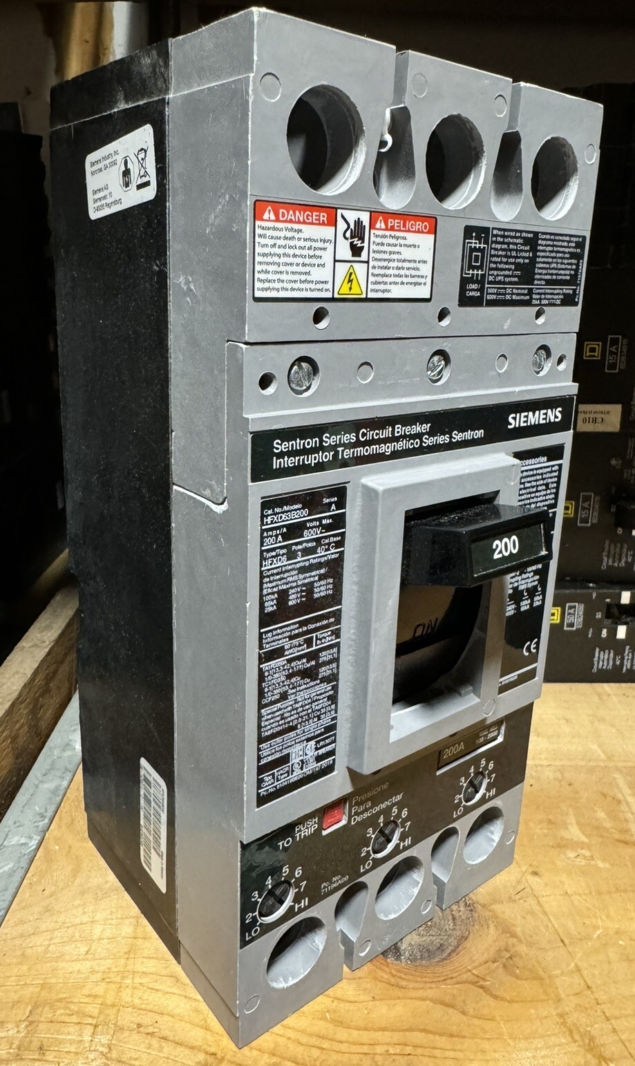 HFXD63B200 Siemens 200 Amp 600V 65kA@480V 3 Pole Bolt On Circuit ...