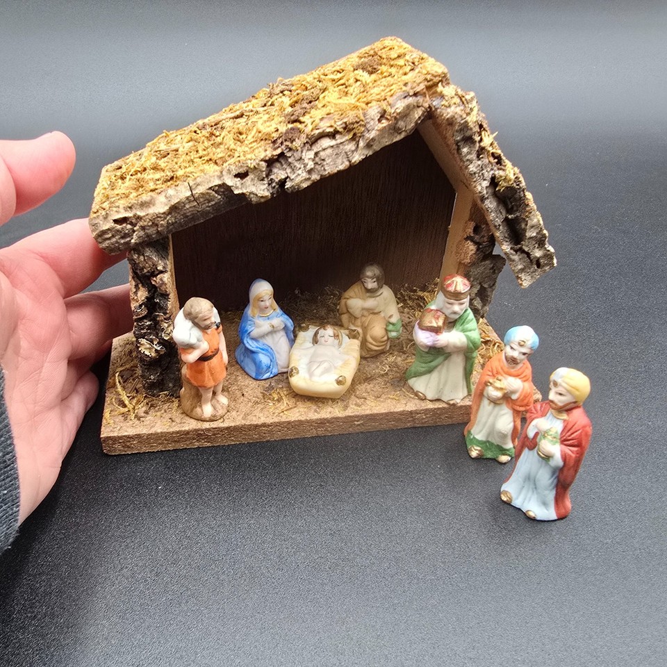 Vintage Miniature Nativity Set Wooden Manger Porcelain Figures Flambro ...