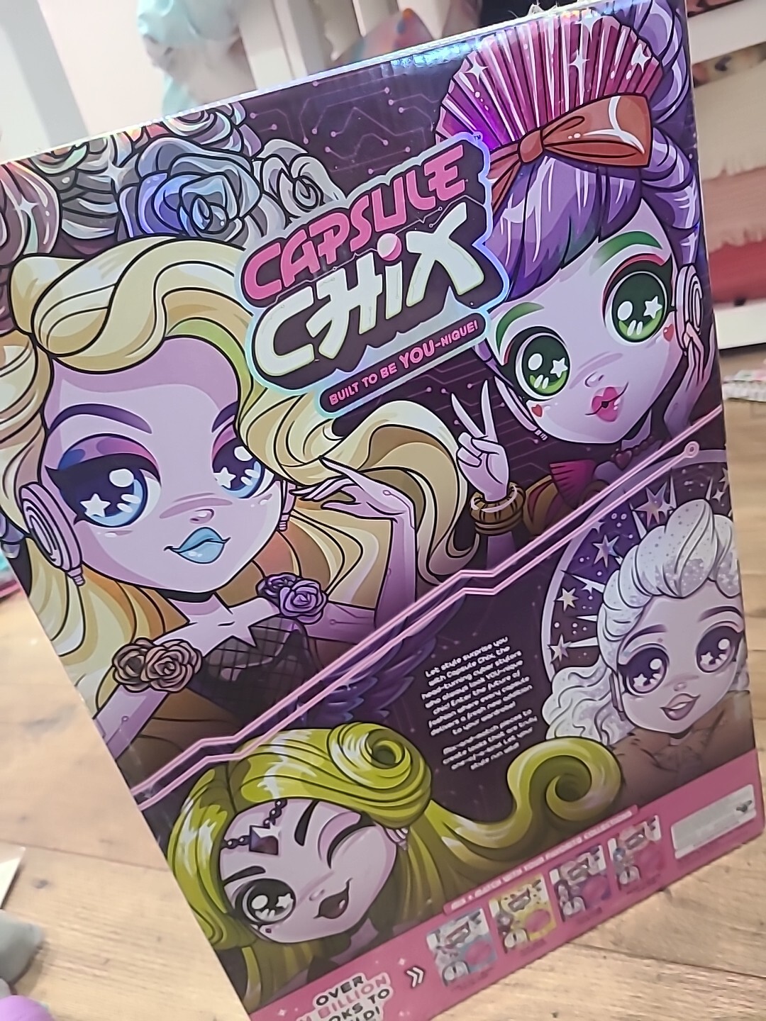 Capsule Chix Ultimix 4 Pack, 4.5 inch Small Doll with Capsule Machine ...