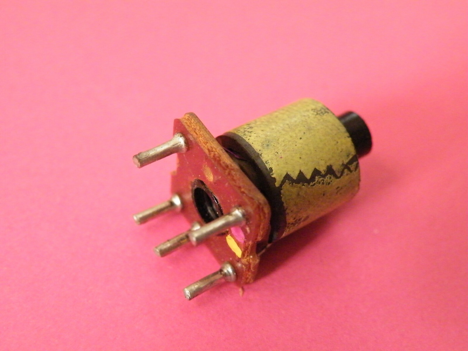 5 Pcs Neosid Pre-wound coil former Inc Ferrite Slug. Cans fit S18 READ ...