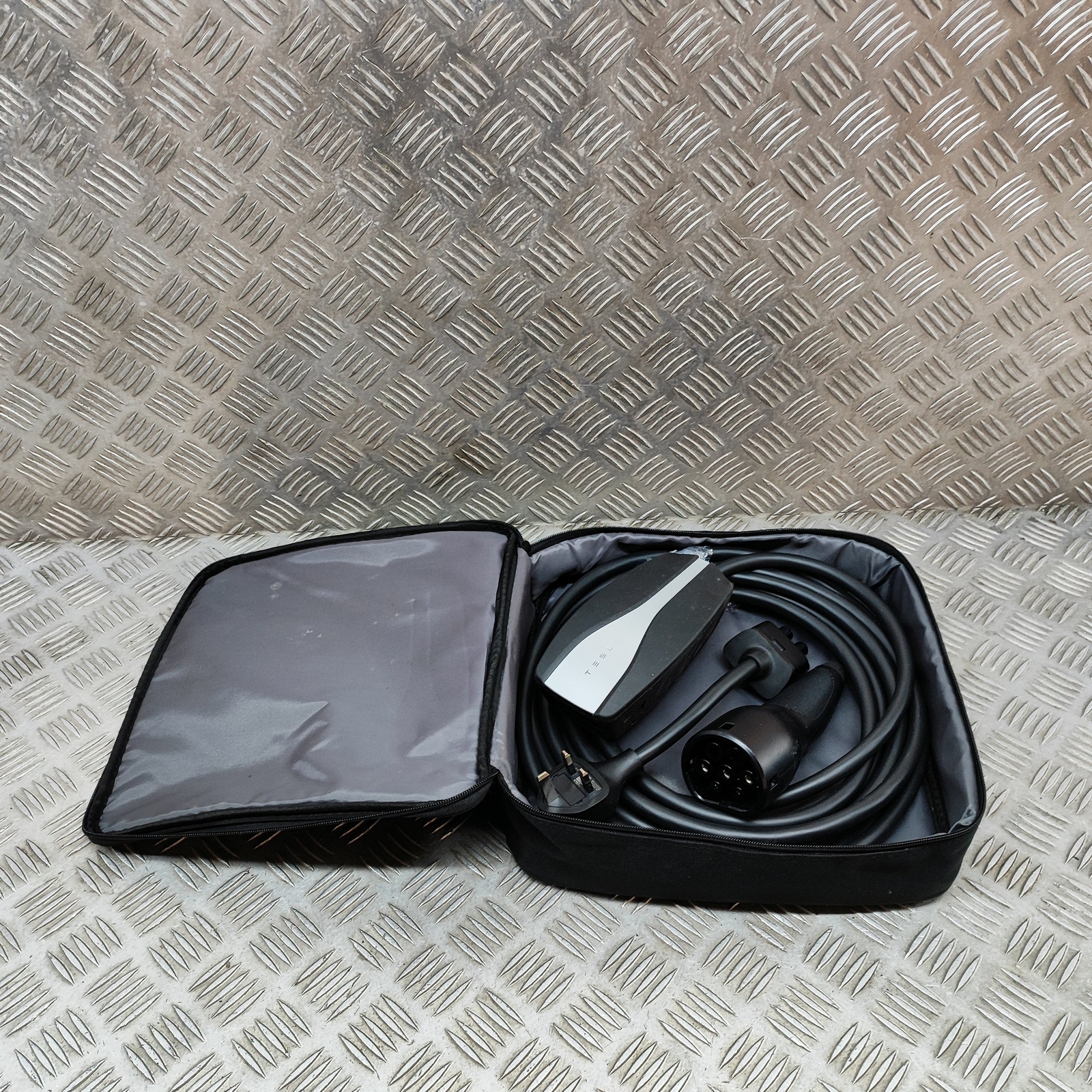 TESLA MODEL Y Battery Cable 1121254-00-G Electricity 2022 | eBay UK