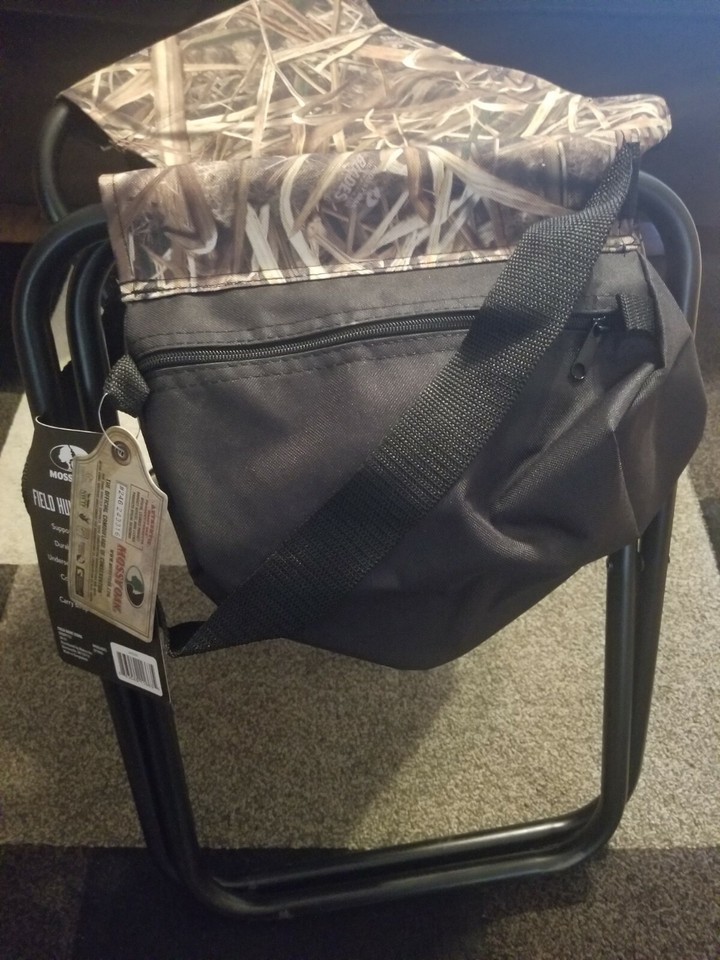 2-Mossy Oak Field Hunting Stool Zippered Pocket. Turkey hunting. Deer ...