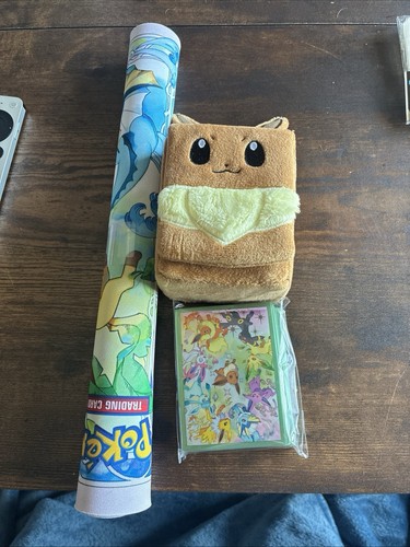 Pokemon Prismatic Evolution Super-Premium Collection: Mat, Sleeves and ...