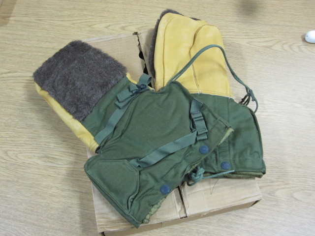 NEW ECW ARTIC MITTENS SIZE SMALL FUR AND LINER LOW COST WOOL USGI S | eBay