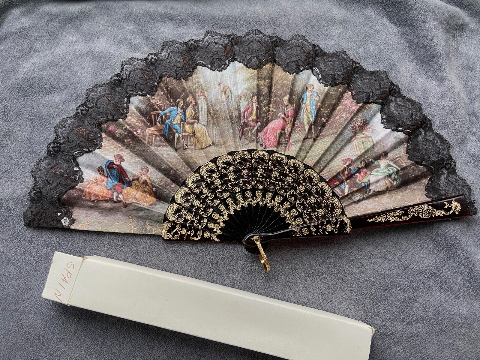 Vintage Colonial era Spanish lovers fan. Open size 9”… - Gem
