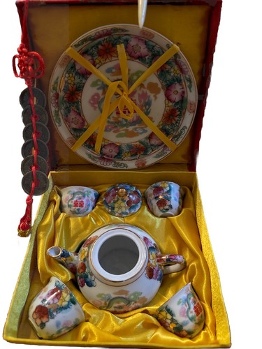 VINTAGE CHINESE MINIATURE TEA SET WITH TRAY HAND PAINTED IN A RED SILK ...