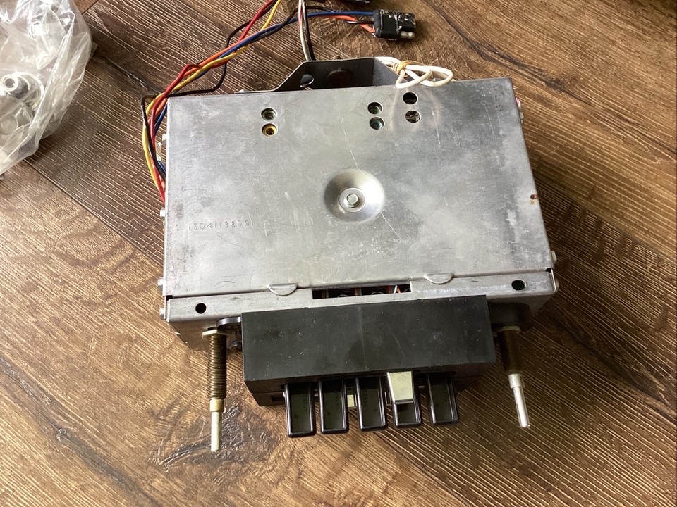 NOS 73-79 Ford Truck 78-79 Bronco AM FM Radio 1973-1979 1978 F100 F150 ...