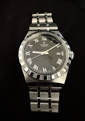 TUDOR Royal 28500 Black Watch - Excellent with One And Half Link 38mm ...