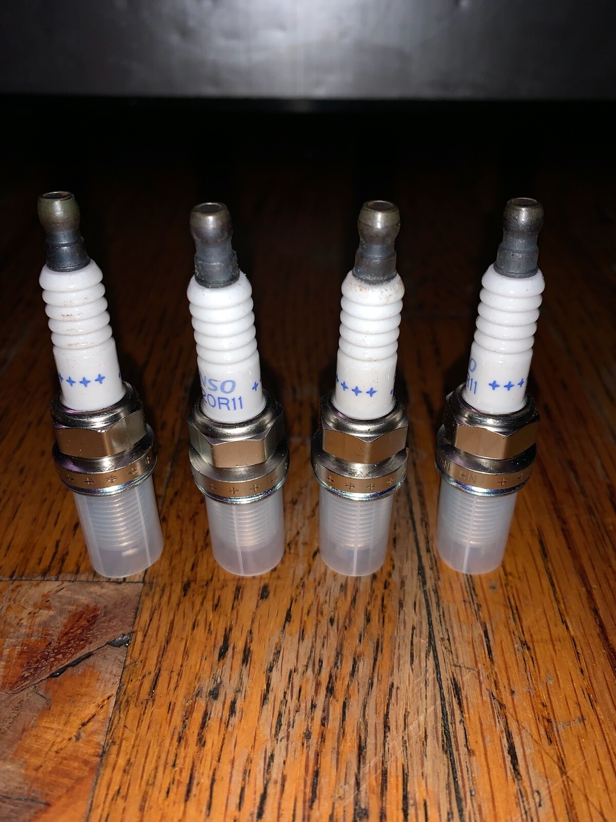 4x DENSO Iridium Spark Plugs # 90919-01178 # PK20R11 long life Toyota ...