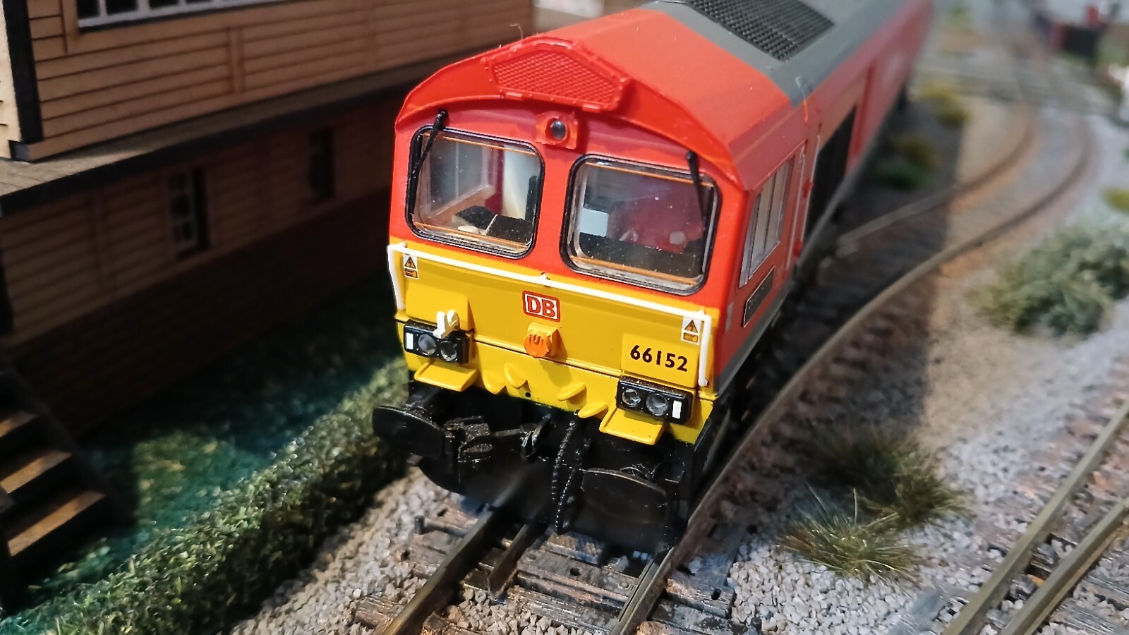 Bachmann Class 66 Diesel 66152 DB Schenker OO Guage 32-734 for sale ...