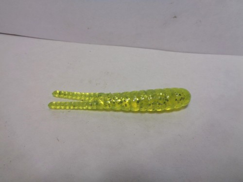 Bulk 2 3/4" Beetle Spin Split Tail Grub, Chartreuse w/Silver Flake 25 ...