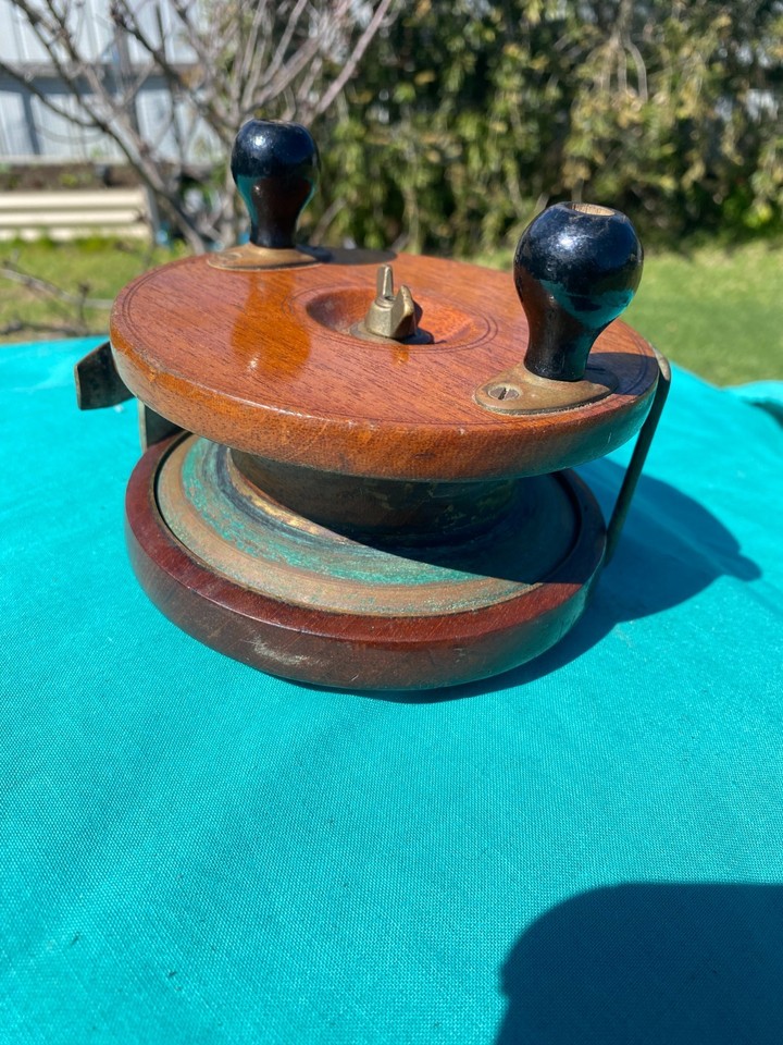 Vintage Peetz Brass Fishing Reel Excellent Condition Rod Salt Water ...