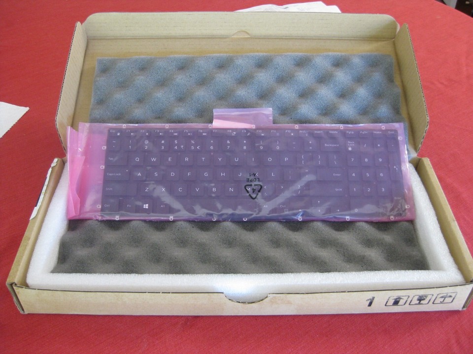 Dell English-International Keyboard w/101 Keys, Backlight, OEM - P/N ...