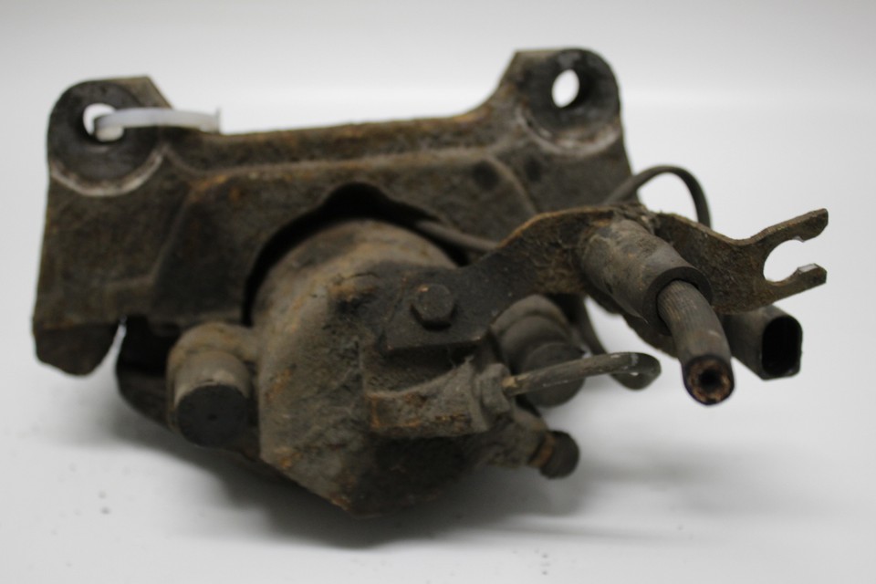 Audi A4 8E B6 Front NS Left Brake Caliper For 314x25 Discs 4B0615123 | eBay