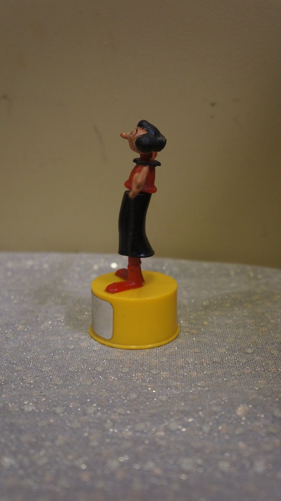 VINTAGE TOY 4" HIGH KOHNER BROS OLIVE OYL OIL PUSH BUTTON UP ...