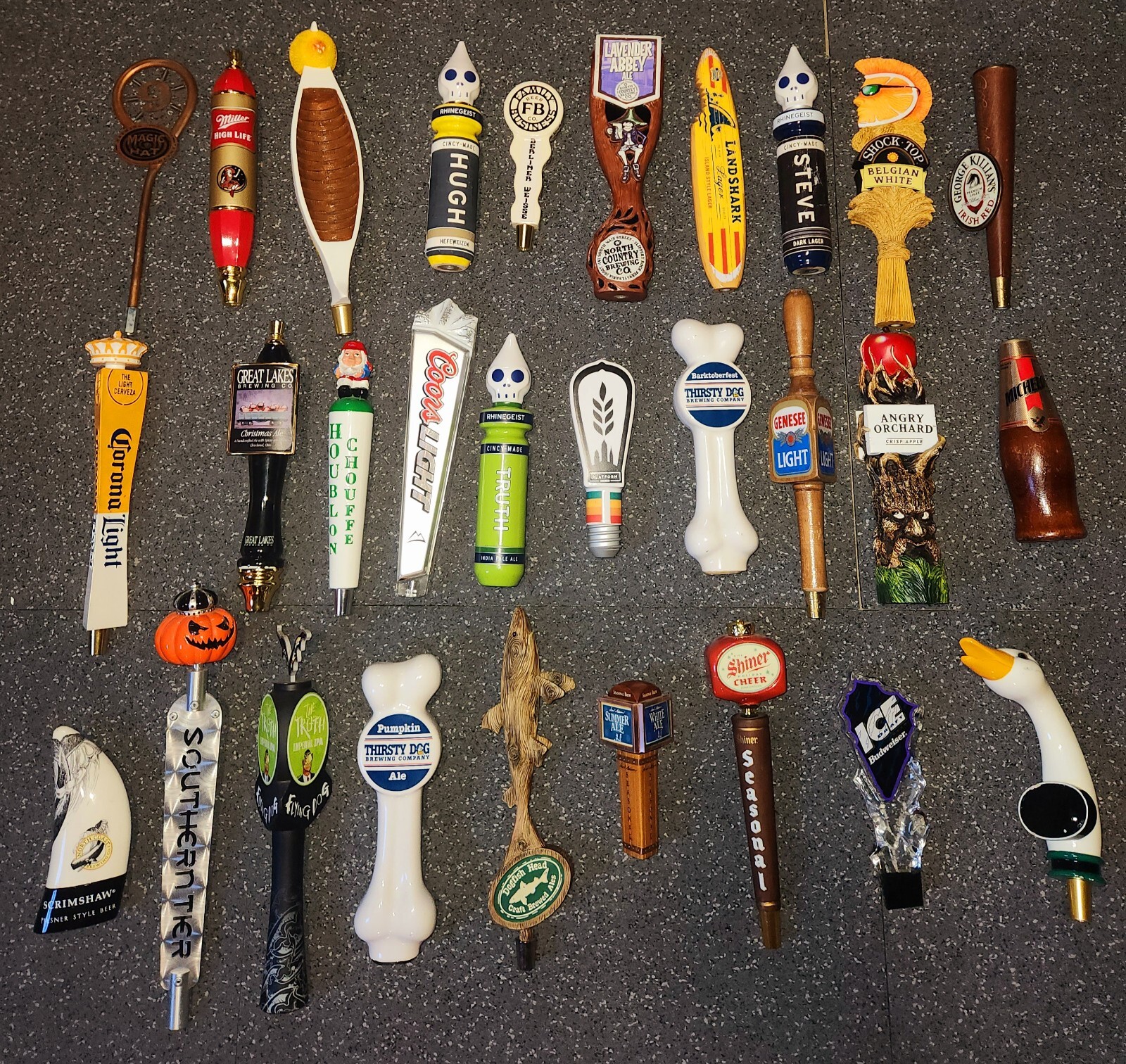 Lot of 29 Draft Beer Tap Handles Bar Decor-Great Lakes, Rhinegeist ...