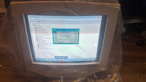 KDS 17" VSX-7e Multi-Scan Color Monitor w/speakers (1999) – Vintage ...