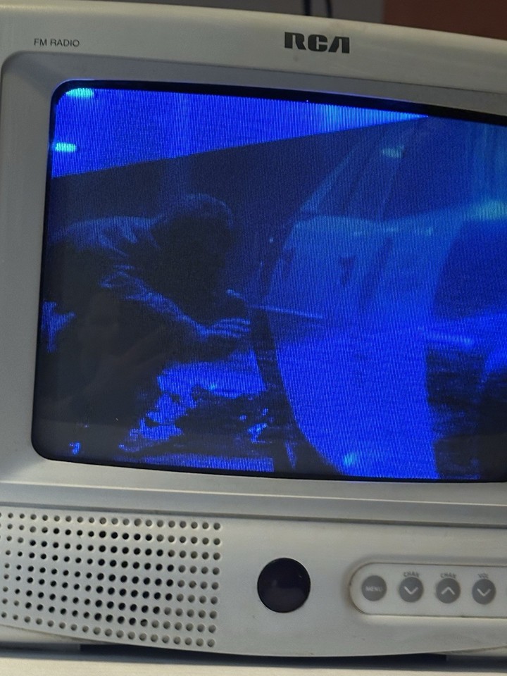 RCA CRT TV 9" Inch Television Model E09310WH w/ Video in Photos Tested ...