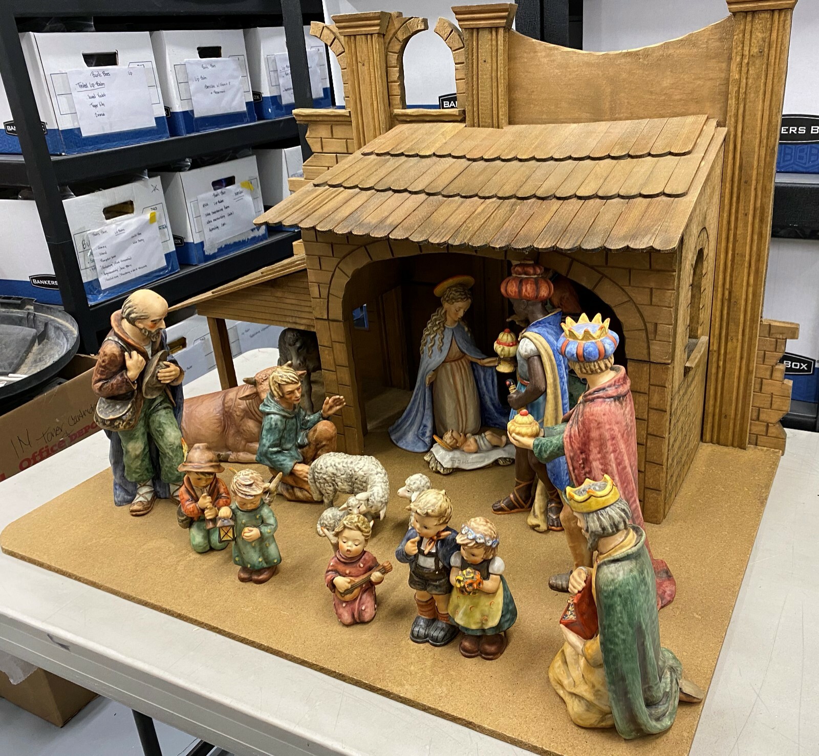 Goebel Hummel Nativity 17 pcs Including Stable, 260 Jumbo Size ...