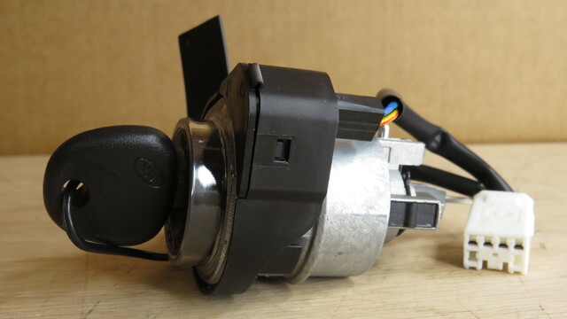 Genuine OEM Ignition Lock Cylinder for Kia 819002KA30 for sale online ...