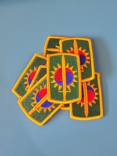 US Army 8th Military Police Brigade-Merrowed Edge-Iron on Back Patch (1 ...