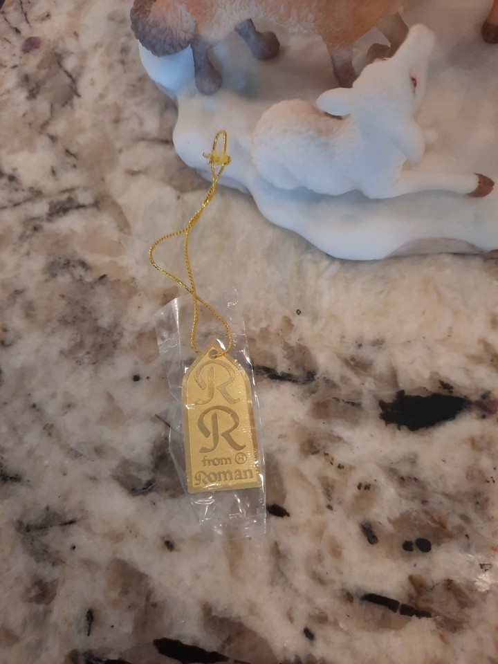 Seraphim Classics Heaven on Earth "CHRISTA" angel # 78799 .. Used still ...