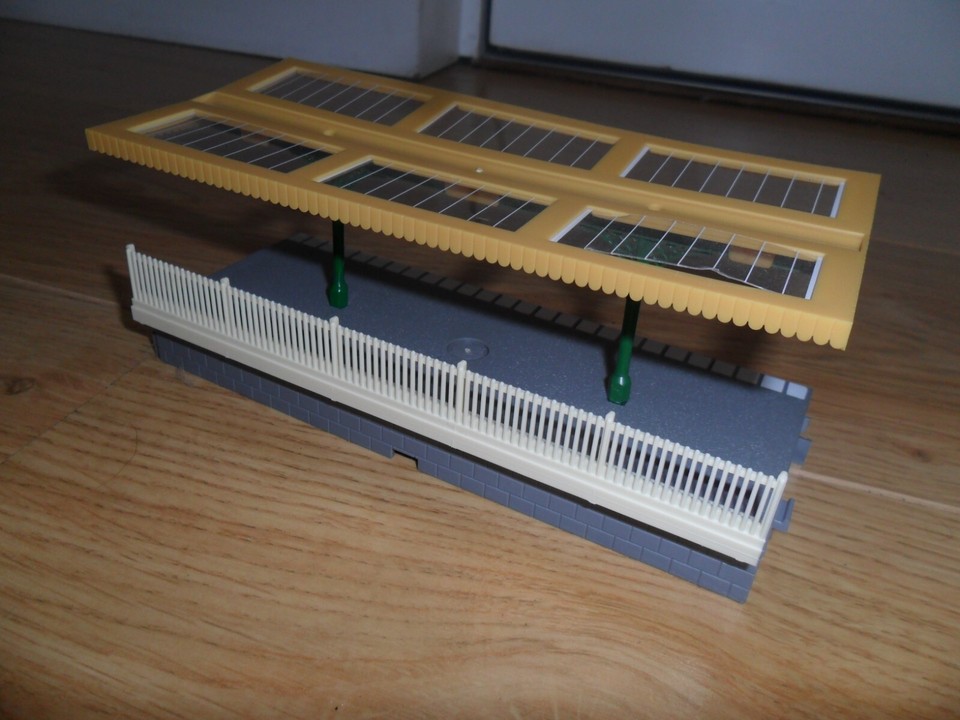 Platform Canopy with Metal Supports for Hornby OO Gauge Model Railway ...