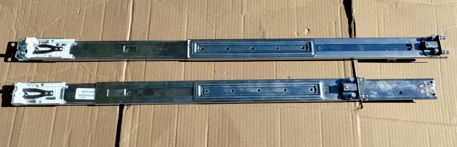 IBM System X3550/3650 RIGHT 00D9375 & LEFT 00D9374 SERVER RAILS- Rack ...