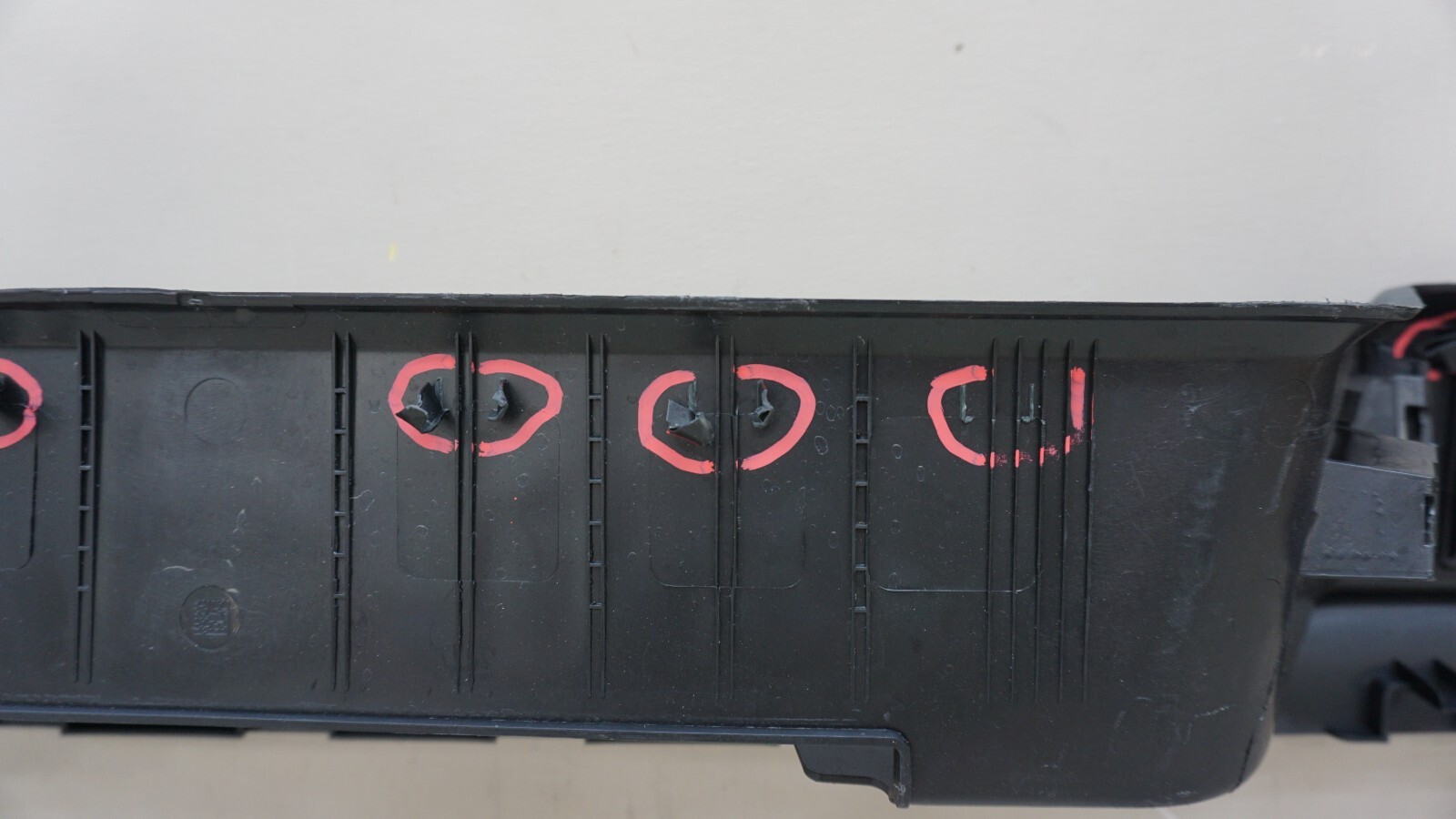 2019-2022 GMC SIERRA REAR BUMPER FACIA STEP PAD COVER OEM 84564764 | eBay