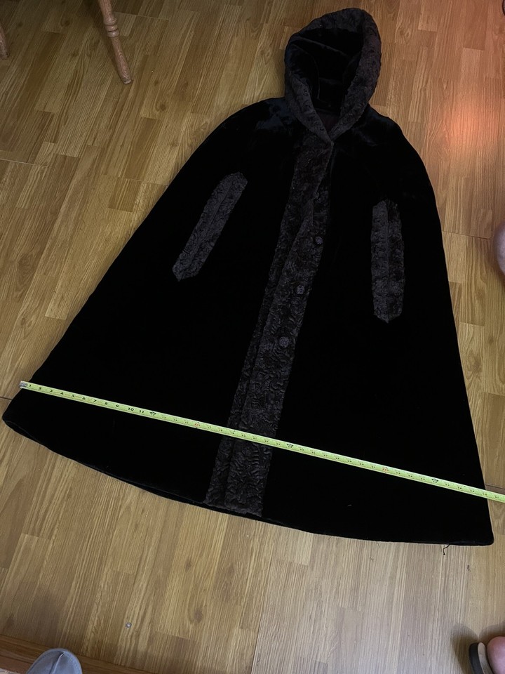 VINTAGE Black Velvet Hooded Long Open Arm Cloak With Hood & Persian ...