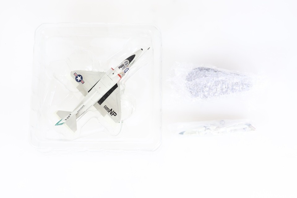 Hobby Master HA1427 1:72 Scale Douglas A-4C Skyhawk "MIG-17 Killer ...