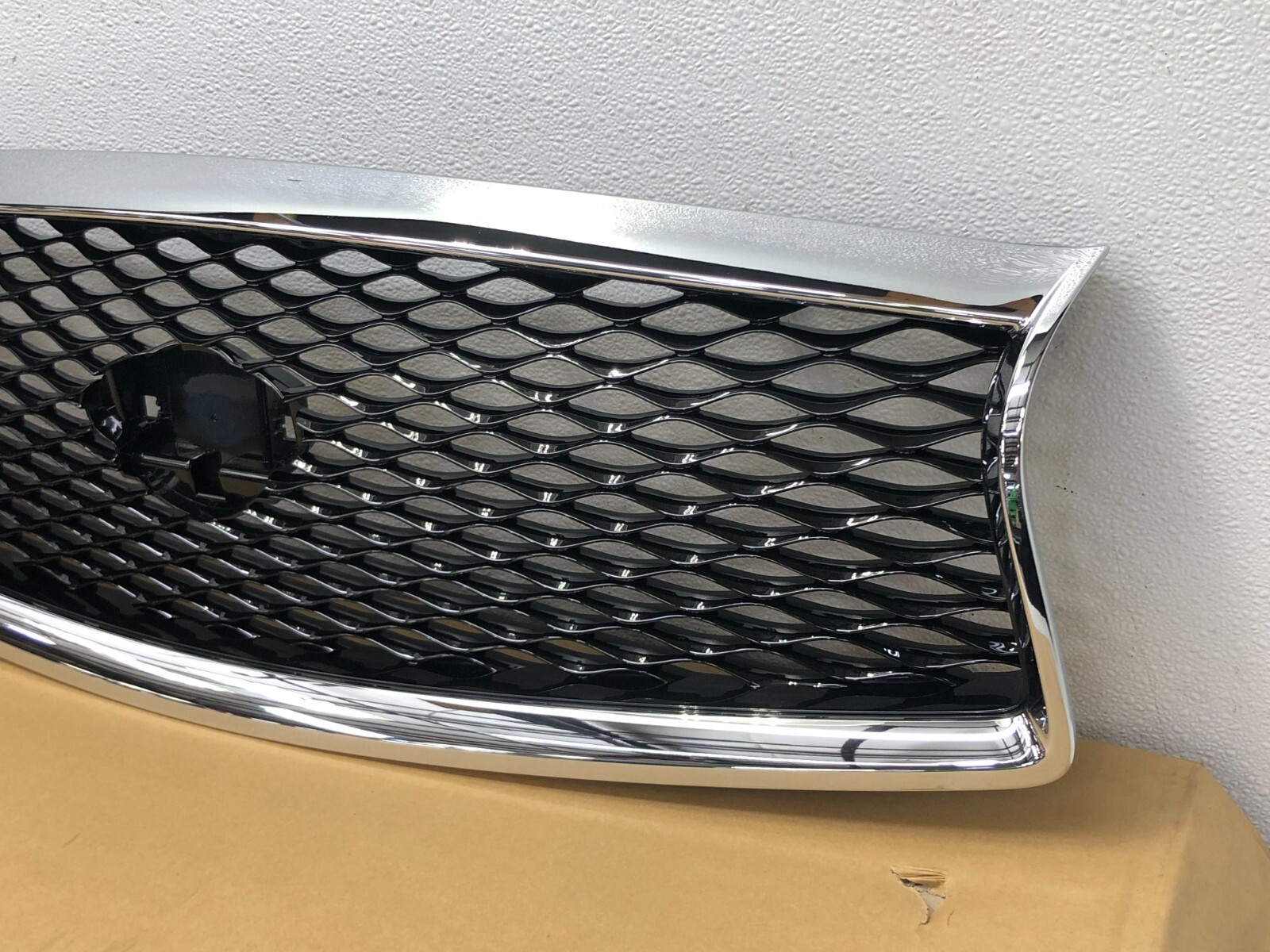 2014-2016 Q50 OEM Accessory Infiniti Midnight Black Grille W OUT AVM ...