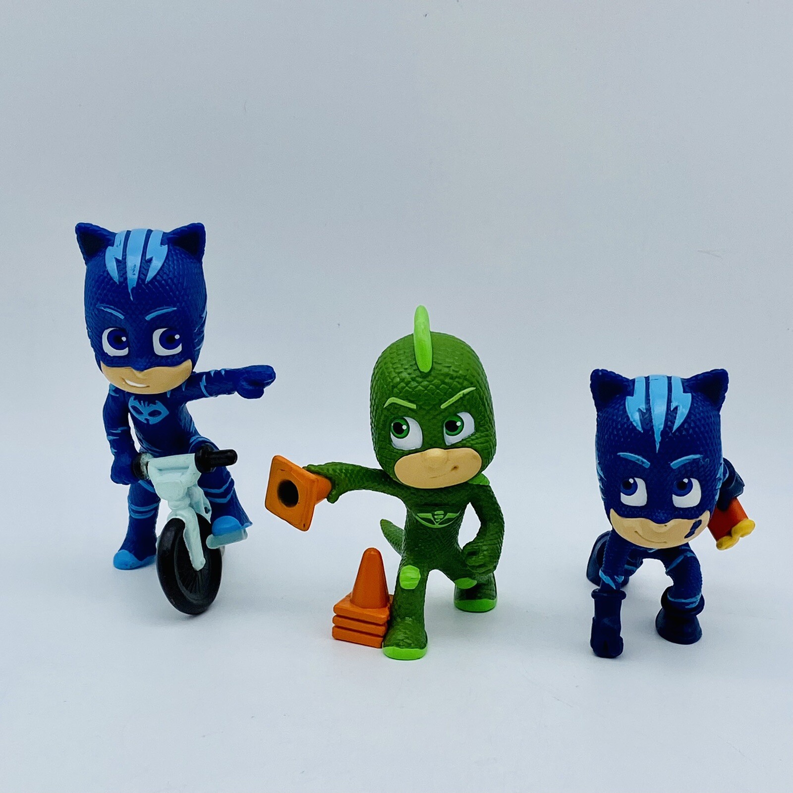 3 MASKS PJ Catboy Gekko Figures on Bike 3” w/ cones crouching Figure ...