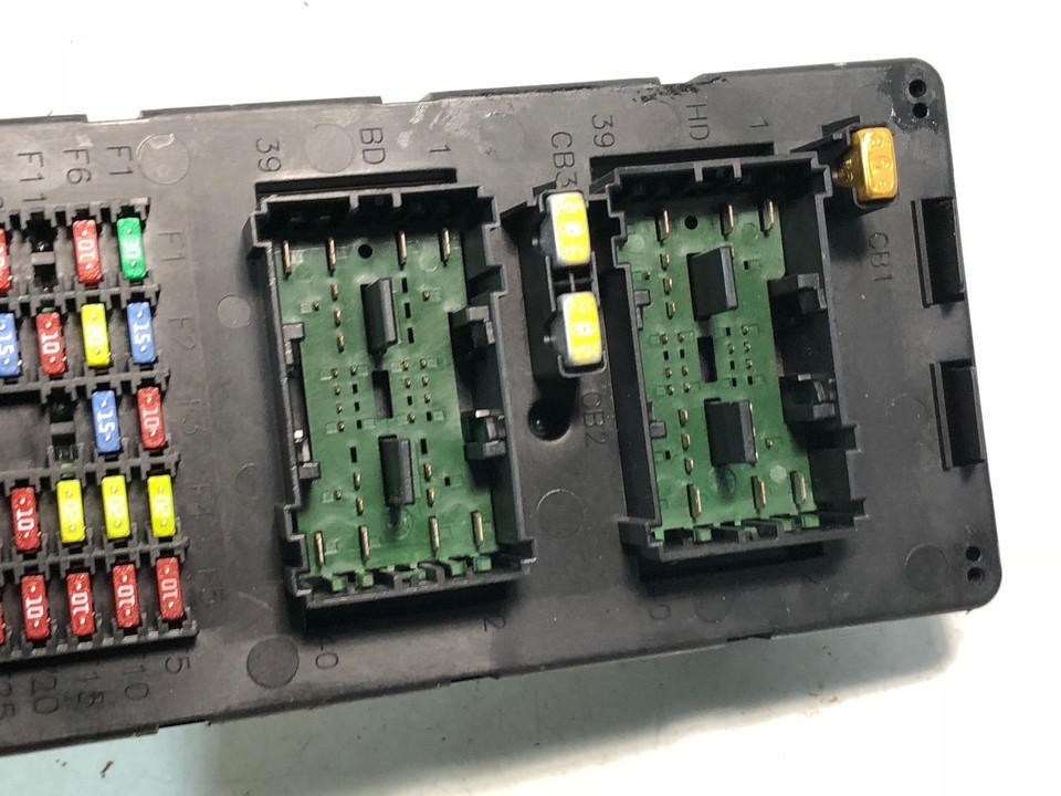 2007 2008 Jeep Commander Interior Fuse Relay Box Control Unit P ...