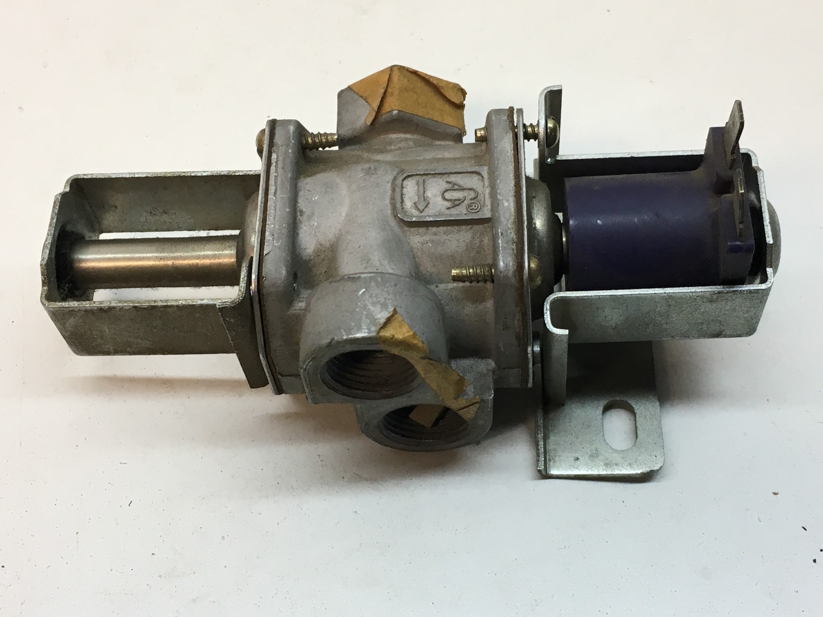 Dole Valve Co. GV-250-1-NC Gas LP Valve 1/2PSI - NEW old stock | eBay
