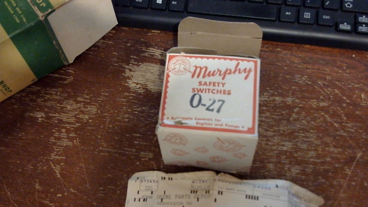 NOS JOHN DEERE MURPHY SAFETY SWITCH OIL PRESSURE GAUGE 75Psi AT17116T ...