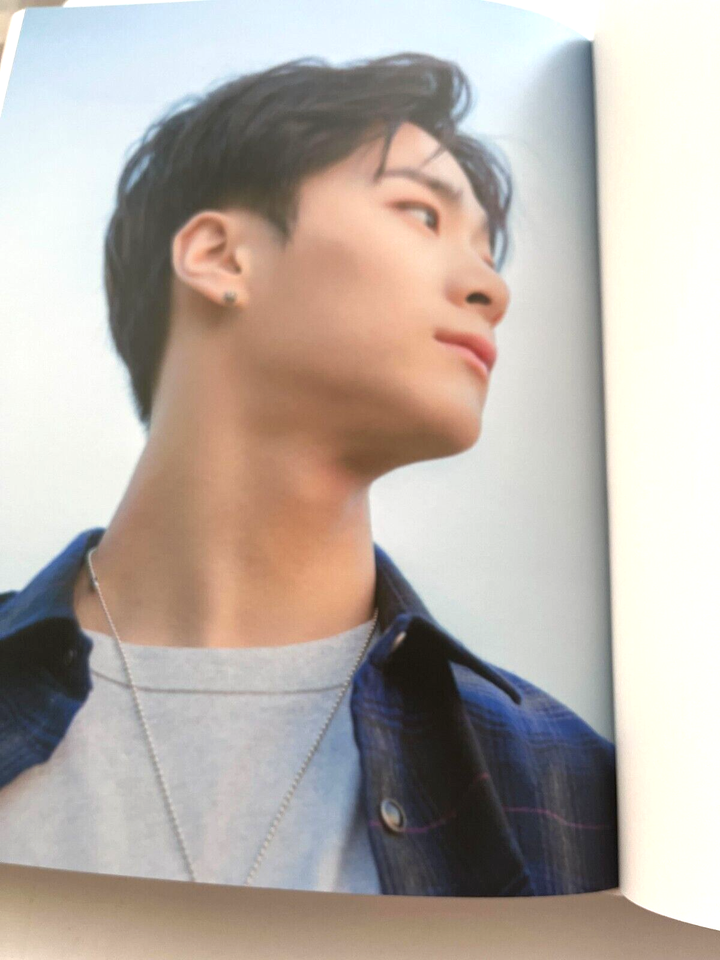 ASTRO [ORDINARY HOLIDAY] 2019 Summer Photobook + DVD Region Code: 2 ...