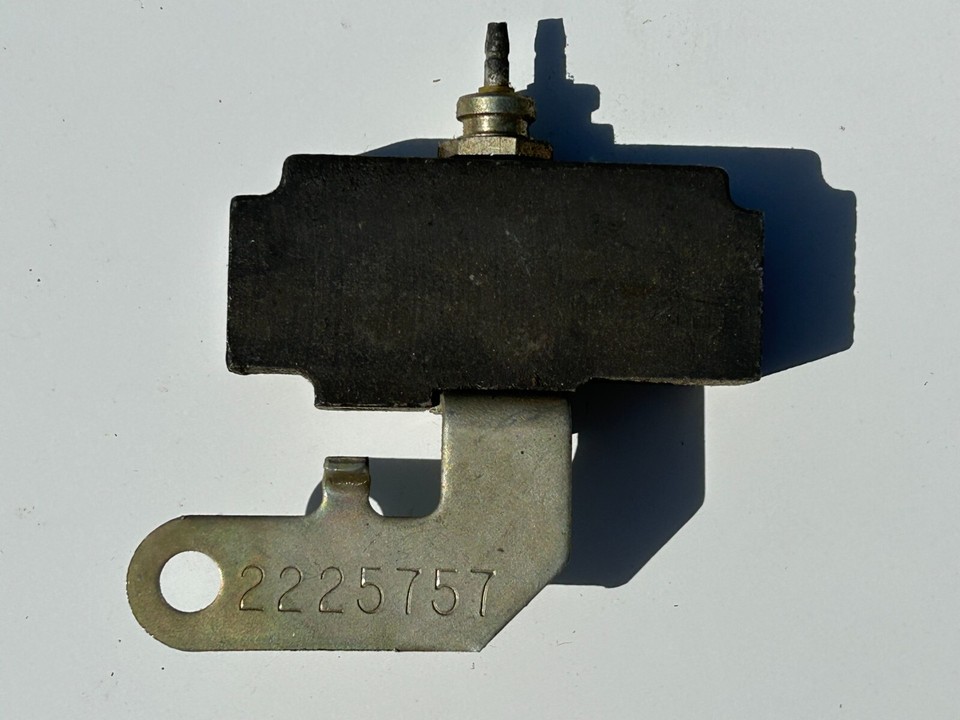 NOS GM 3980760 1970-71 Chevelle Power Brake Distribution Block Switch ...