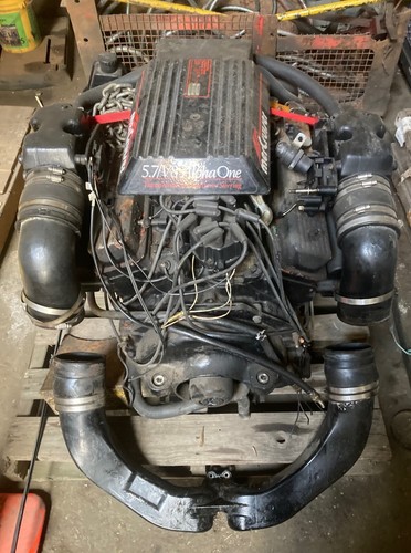 1990 Mercruiser 350 cubic inch (260 hp) with complete alpha one drive ...