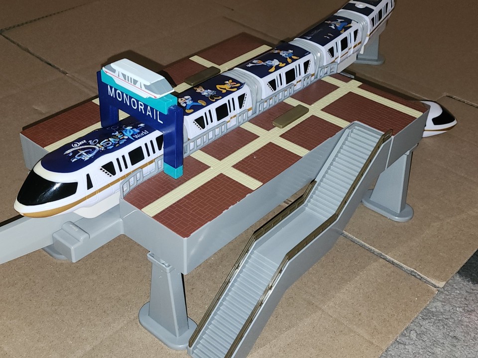 Disney Monorail Play Set Walt Disney World Resort 50th Anniversary ...