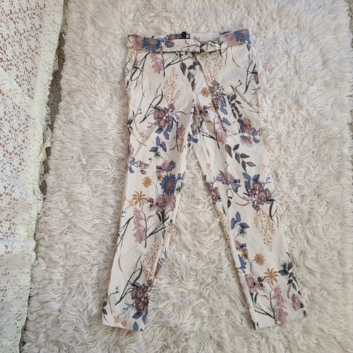 One by Chapter one white floral pants with belt and pockets size medium ...
