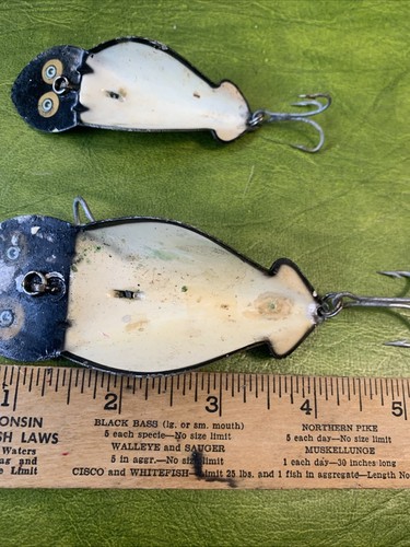 2 Vintage BUCK PERRY SPOONPLUGS Black White Red Spots Different Size | eBay