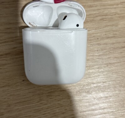 Apple AirPods In-Ear RIGHT EAR POD ONLY with Charging Case 1st ...