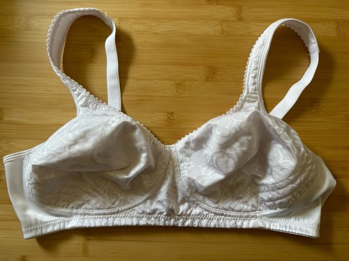 Playtex 18 Hour Wirefree Ultimate Lift True Support Bra 4745 White 42B ...