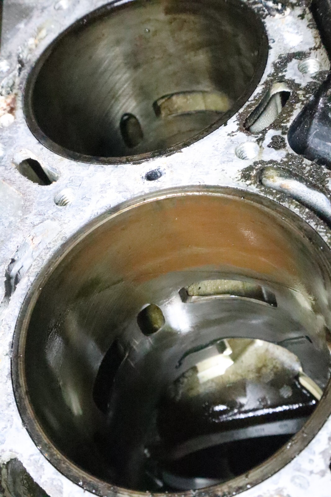 5007297 Johnson Evinrude 2008-2010 225 250 300 HP G1 ENGINE CRANKCASE ...