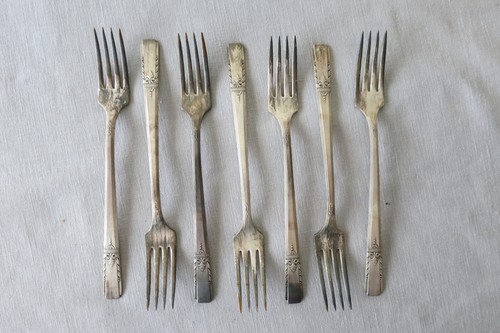 Lot of Seven (7) Vintage Oneida Community AA Silverplate Dinner Forks ...