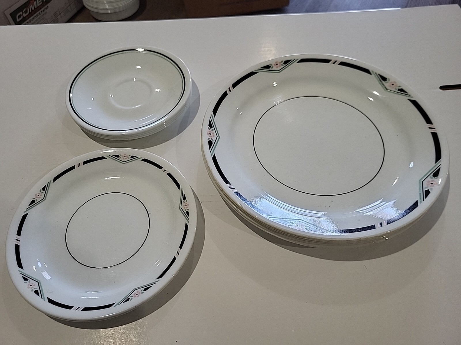 Set of 11 Corelle Zenith Pattern Dinnerware Plates | eBay